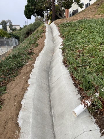 V-Ditch - SHOTCRETE LINING SYSTEMS, INC.