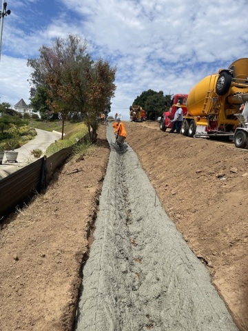 V-Ditch - SHOTCRETE LINING SYSTEMS, INC.